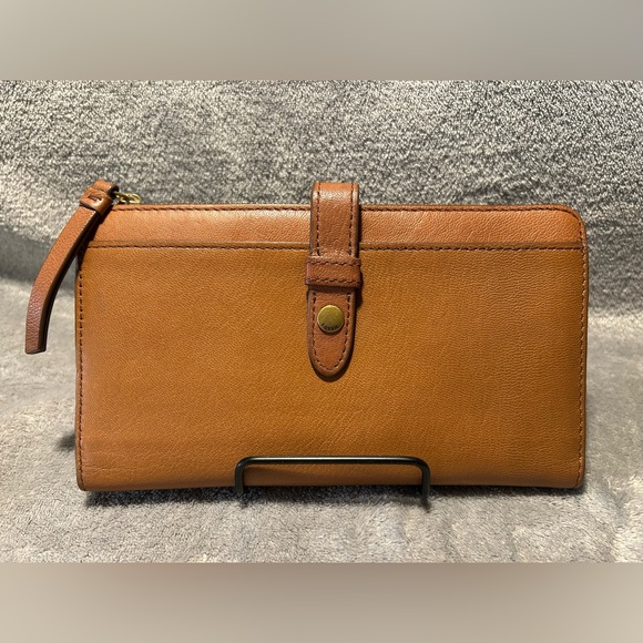 Fossil | Bags | Fossil Fiona Genuine Leather Clutch Wallet | Poshmark